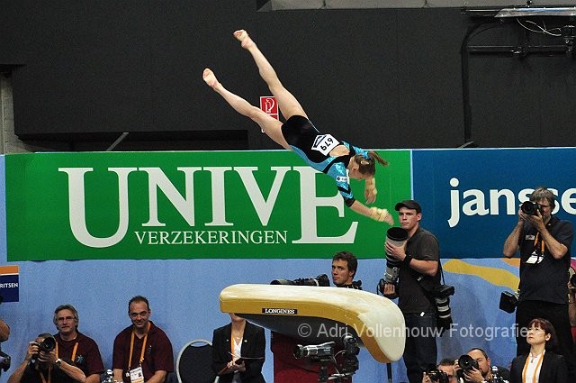 wk turnen 017 chelaru sprong